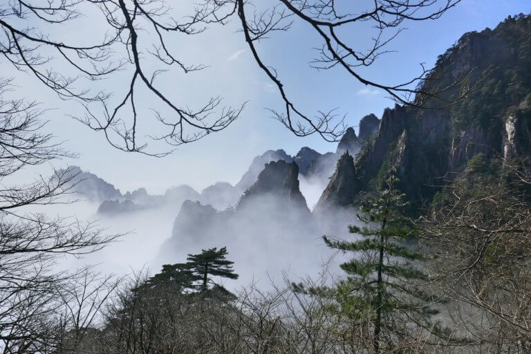 The Ultimate Guide to Hiking Huangshan - Hannah's Happy Adventures